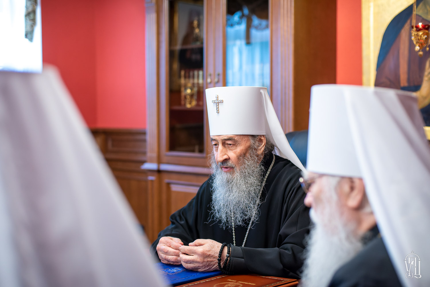 Звернення Священного Синоду УПЦ до Президента України Володимира Зеленського Українська